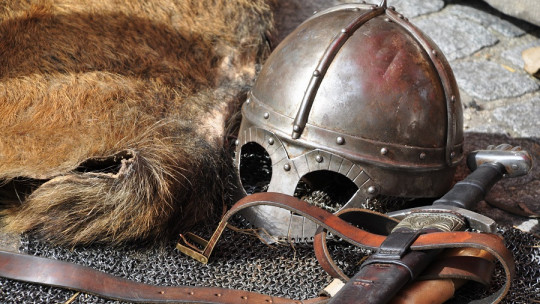 The 3 Phases of the Middle Ages (most Important Characteristics and ...