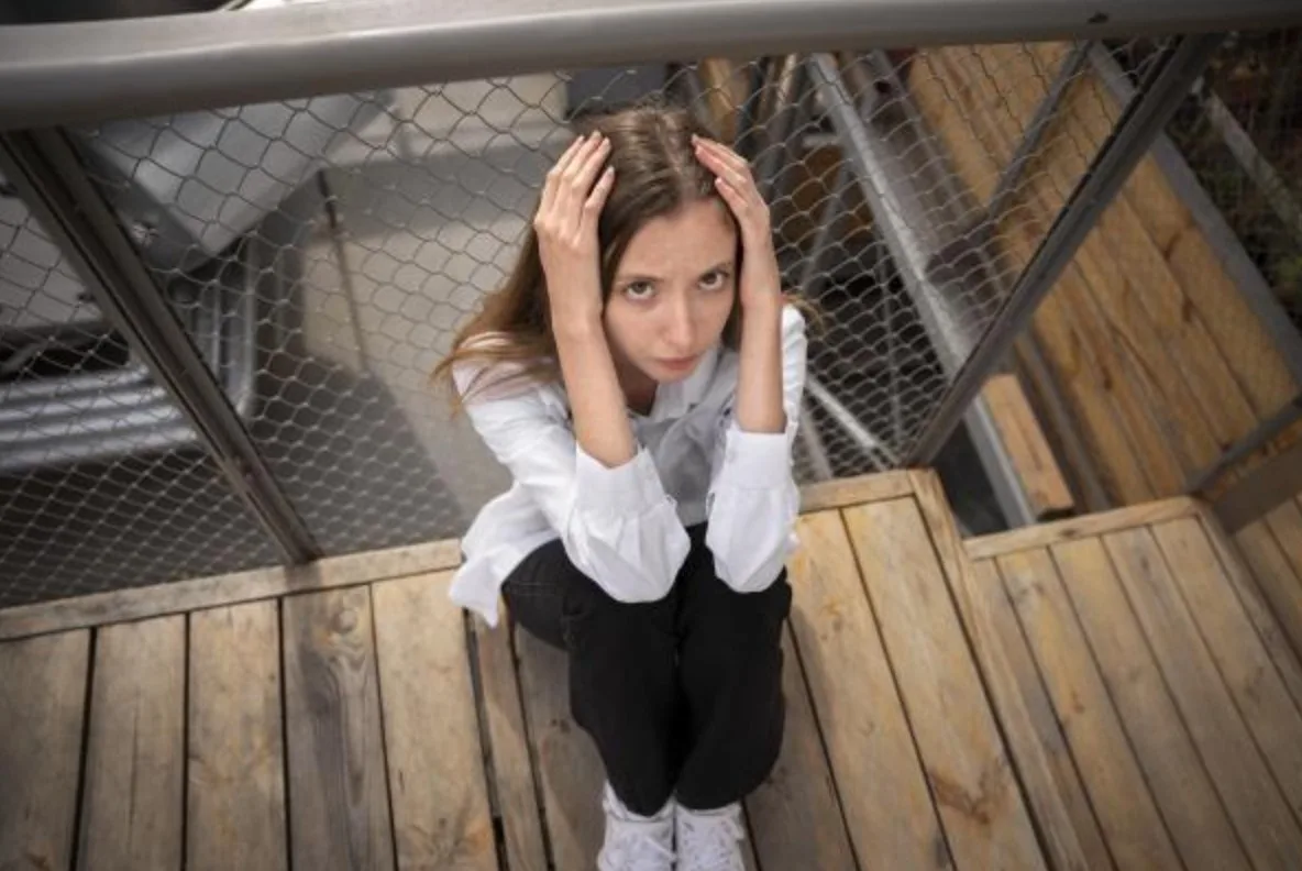 Acrophobia: Fear of Heights, Causes and Treatment | 2025